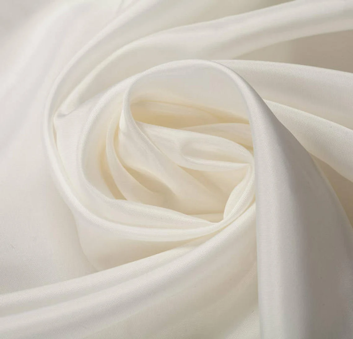 Rayon Fabric – Properties, Fashion Applications, and Environmental Impact